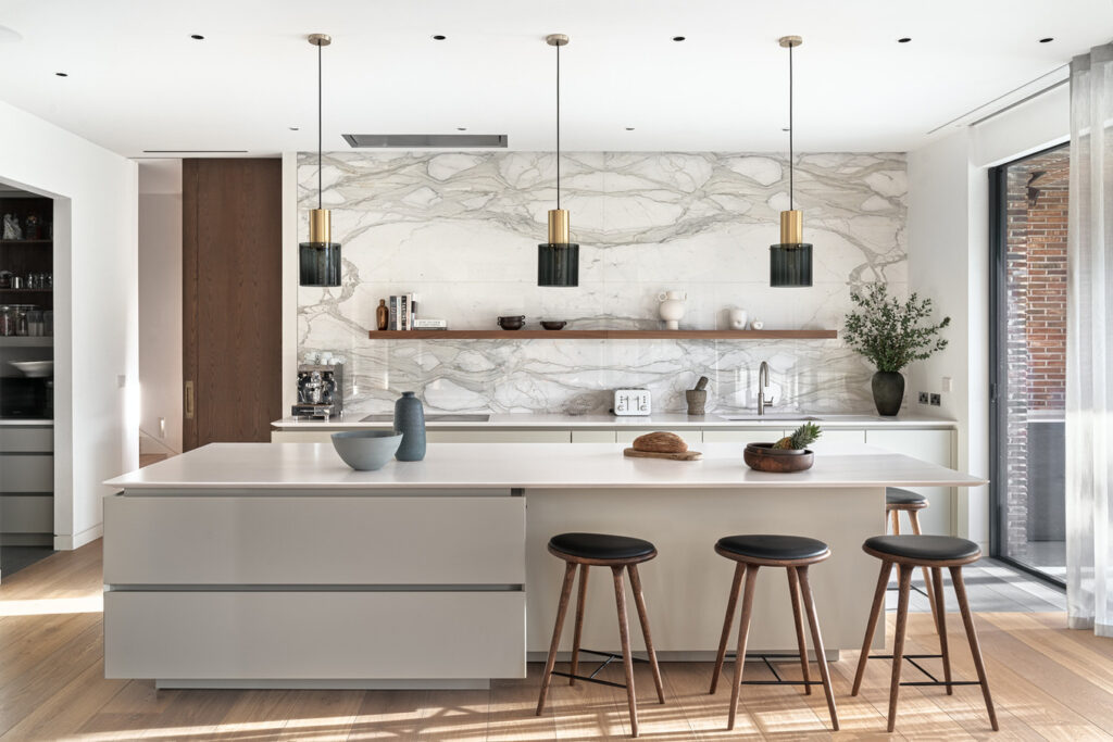 Clare Hill, Esher - Carnell Warren